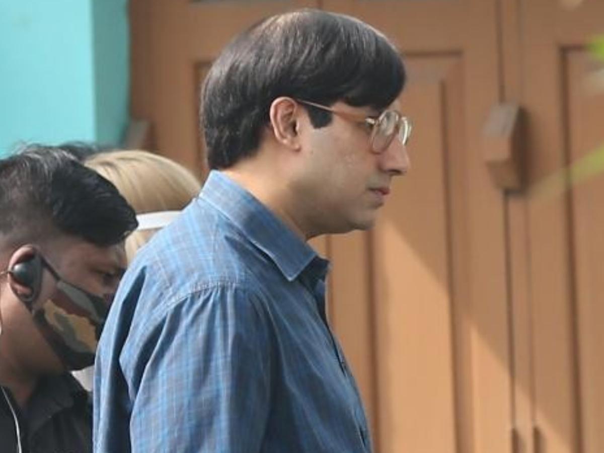 Abhishek Bachan’s astonishing look in the upcoming movie “Bob Biswas ...