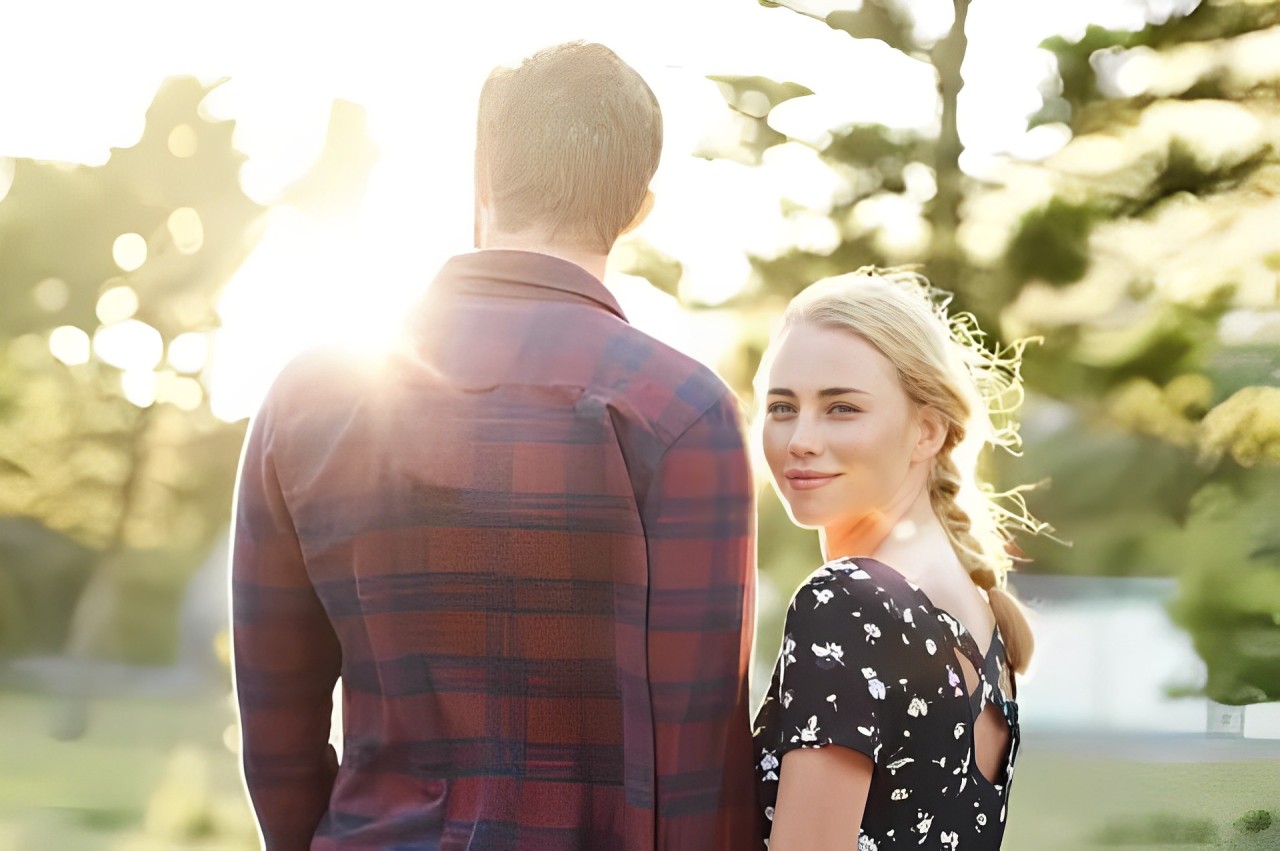Thriving as a single woman in a world built for families - MediaRay